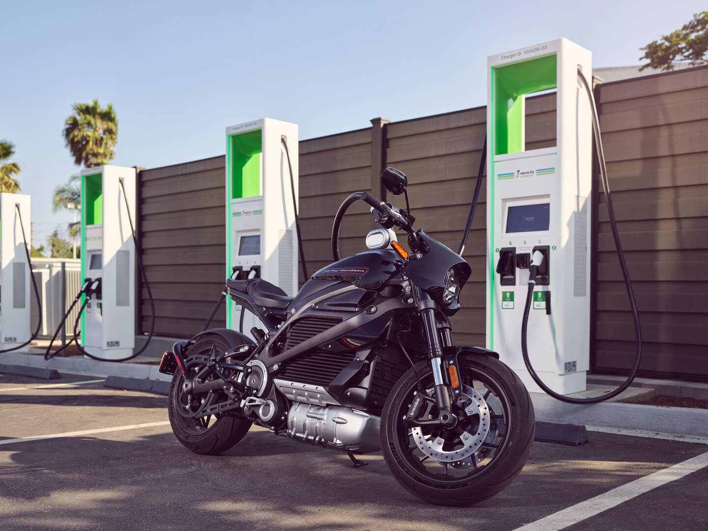 Long Way Up on Harley Davidson LiveWire Electric Motorcycles - Go ...